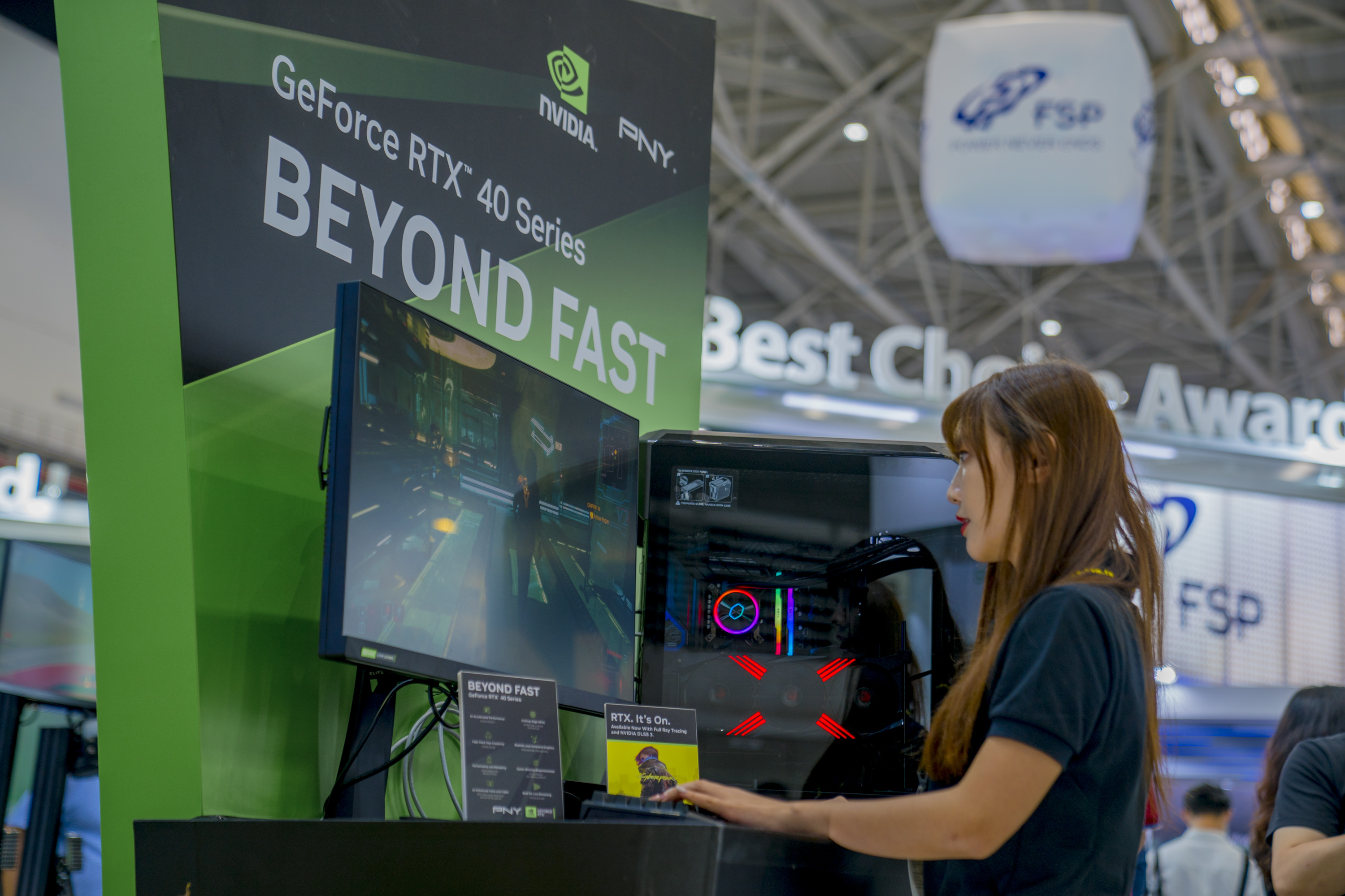 COMPUTEX 2023：展出数百台 GeForce RTX 和 Studio 笔记本电脑和 GPU，以及 G-SYNC 和 ULMB 2 游戏显示器 | GeForce 新闻 | NVIDIA